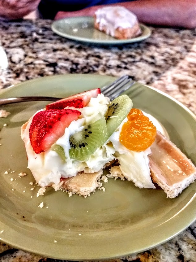 Kneaders Bakery & Cafe Menu – Fresh Breads, Breakfast & More